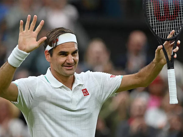 Roger Federer becomes oldest man to reach Wimbledon quarter-finals in ...