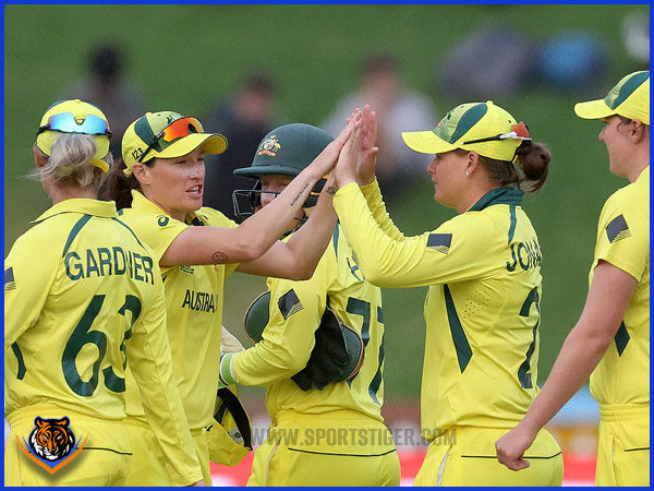 Twitter hails Australia's dominance in World Cup as they cruise into ...