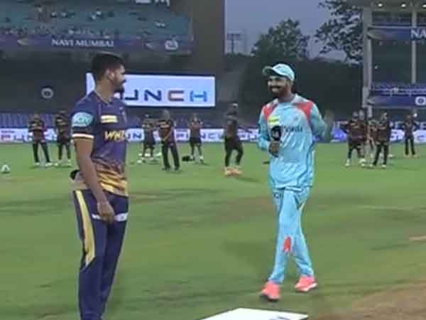 WATCH: Udhar daal de aur- KL Rahul shares hilarious exchange with Shreyas Iyer at the toss