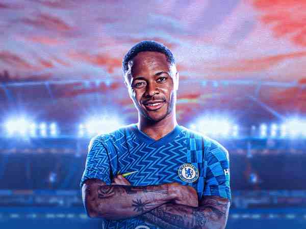 Raheem Sterling signs five-year contract with Chelsea
